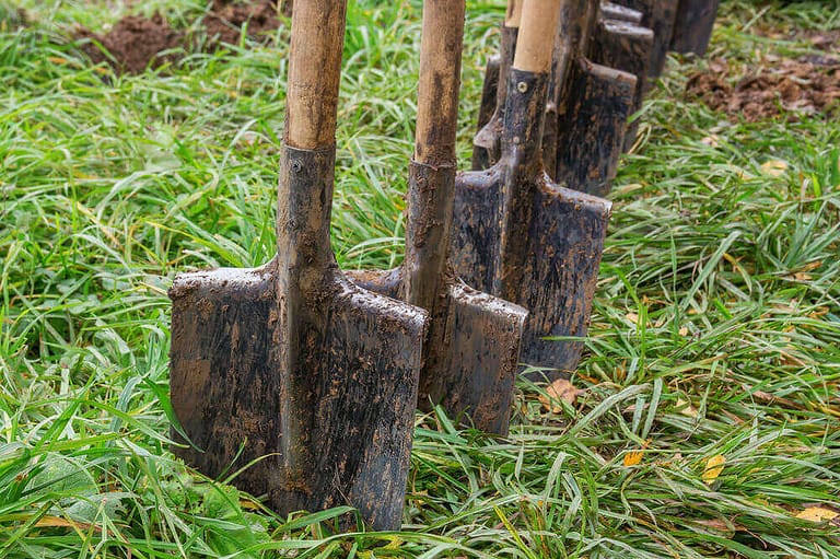 Shovel Zone - Get the dirt on shovels and more!!